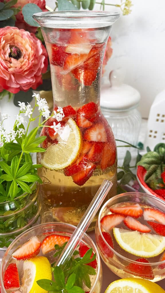 Maibowle selber machen: Frühlingsfrisch, spritzig & einfach 100% Waldmeister-Aroma