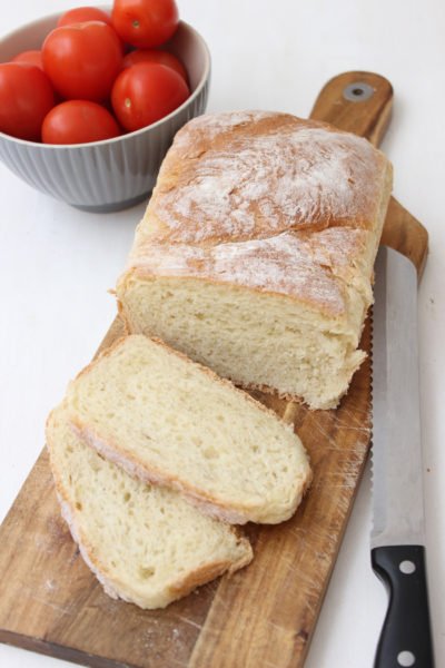 So einfach und leicht Toastbrot selber backen